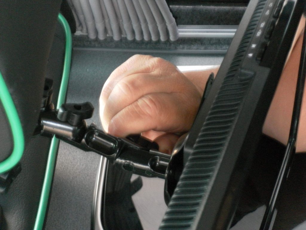 Gallant TV/Monitor Headrest Mounting Bracket for VW T4 T5 T6 T6.1 ...