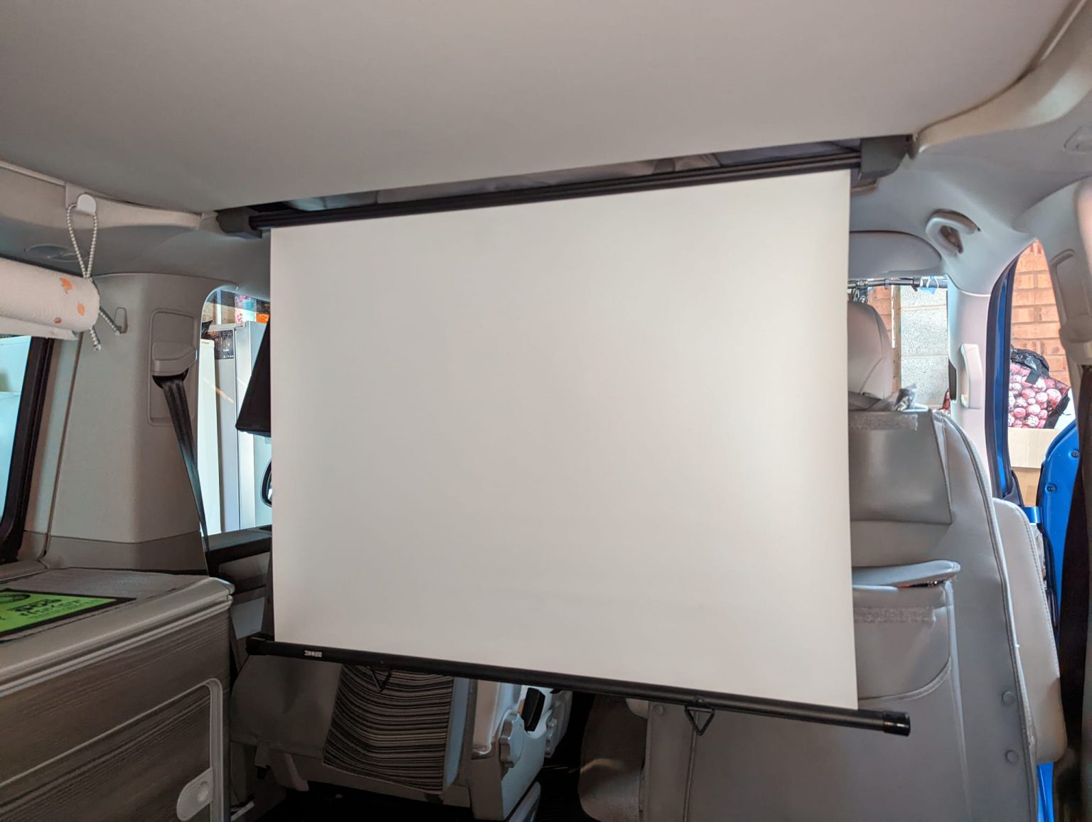VW California T5, T6, T6.1 – Projector Screen Fitting